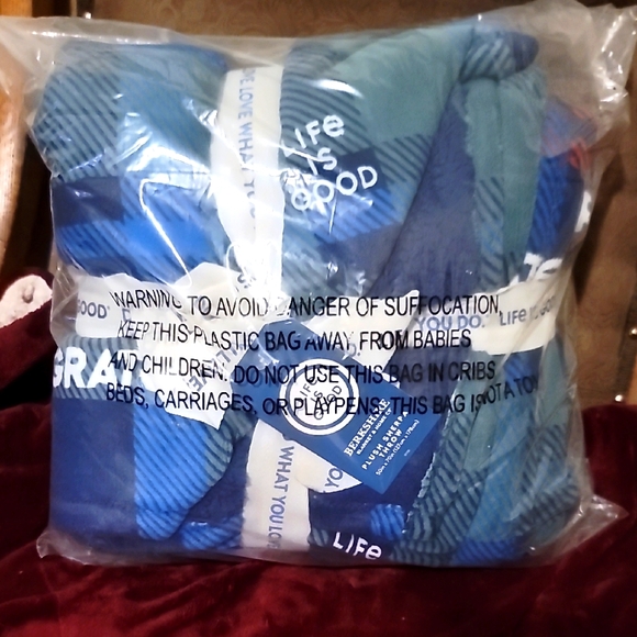 Berkshire | Bedding | Life Is Good Blanket | Poshmark